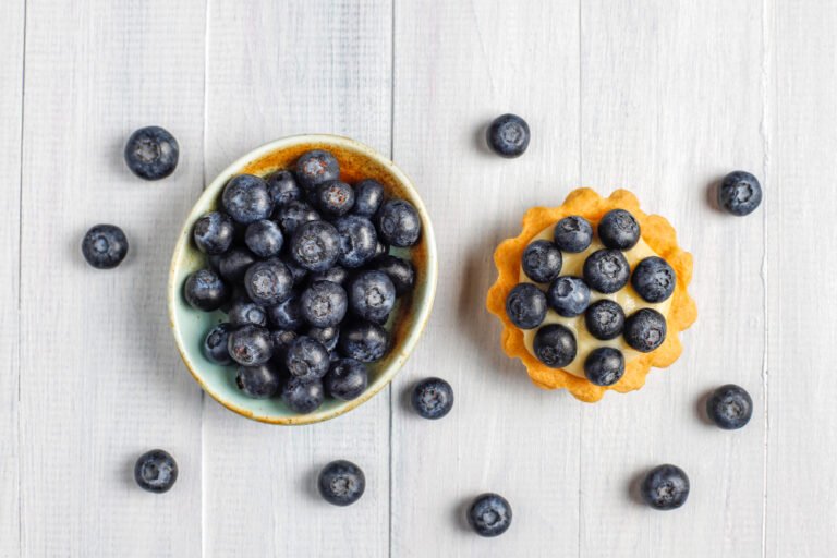 What Color Are Blueberries and Do They Make You Poop? A Dietitian ...